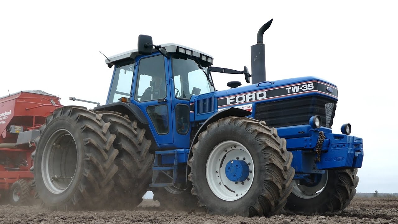 Ford TW-35 Working Hard in The Field Seeding w/ Kverneland Accord MSC ...