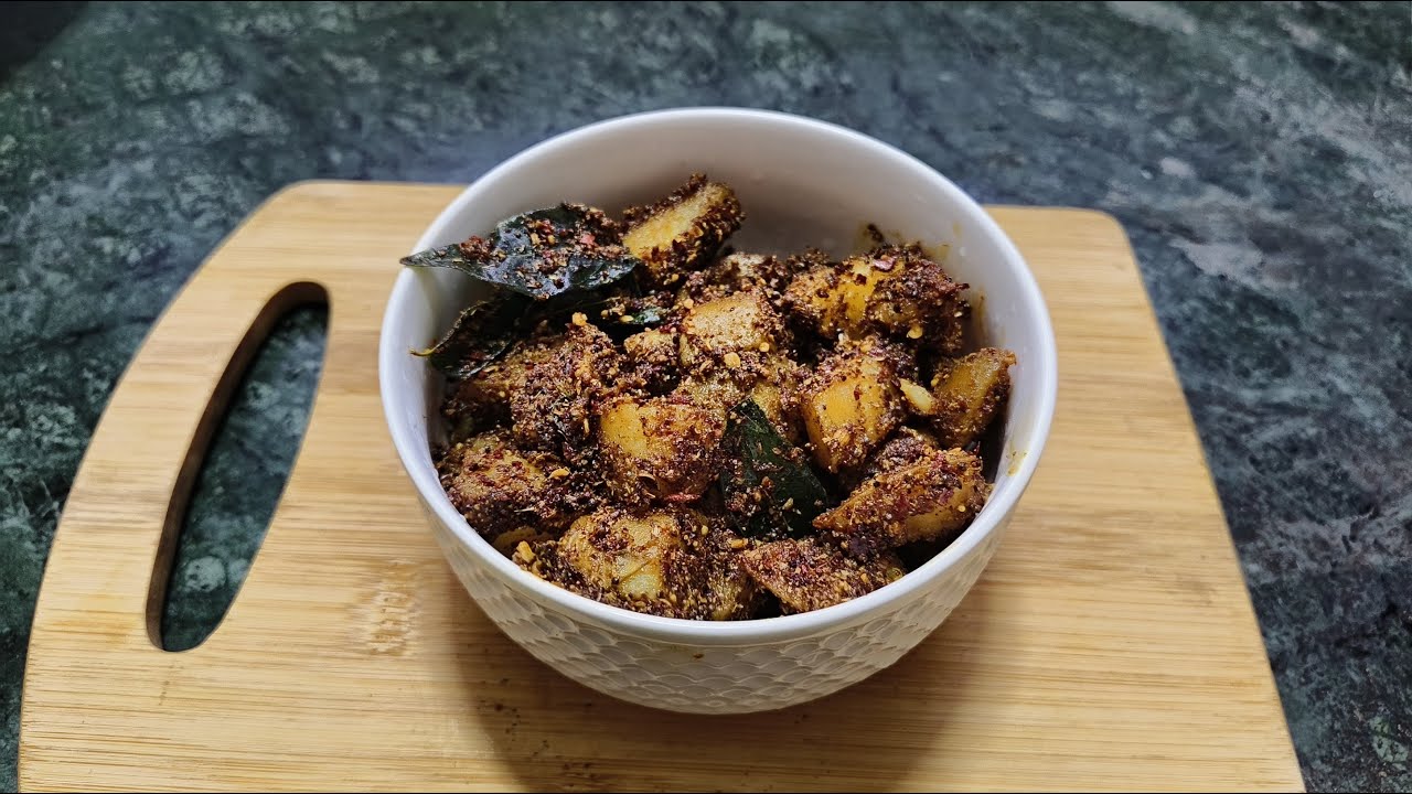 Aloo Podi Curry | Southindian Style Aloo ki Sabzi - YouTube