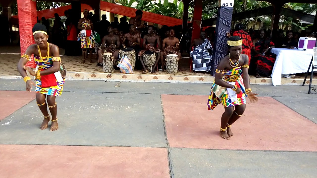 KETE DANCE PERFORMANCE AT MPRAESO SOCIAL CENTER BY ODWENANOMA AGOFOMMA ...