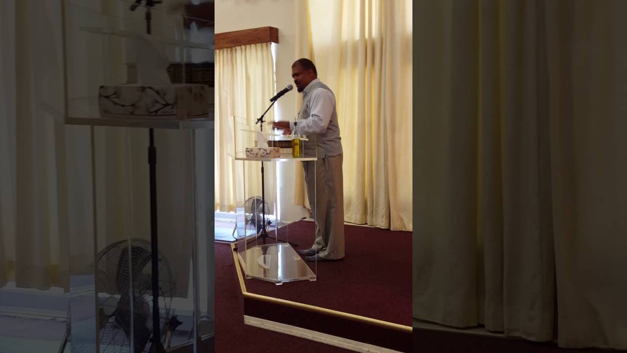 Dean Curtis Singing "I Really Love The Lord" - YouTube