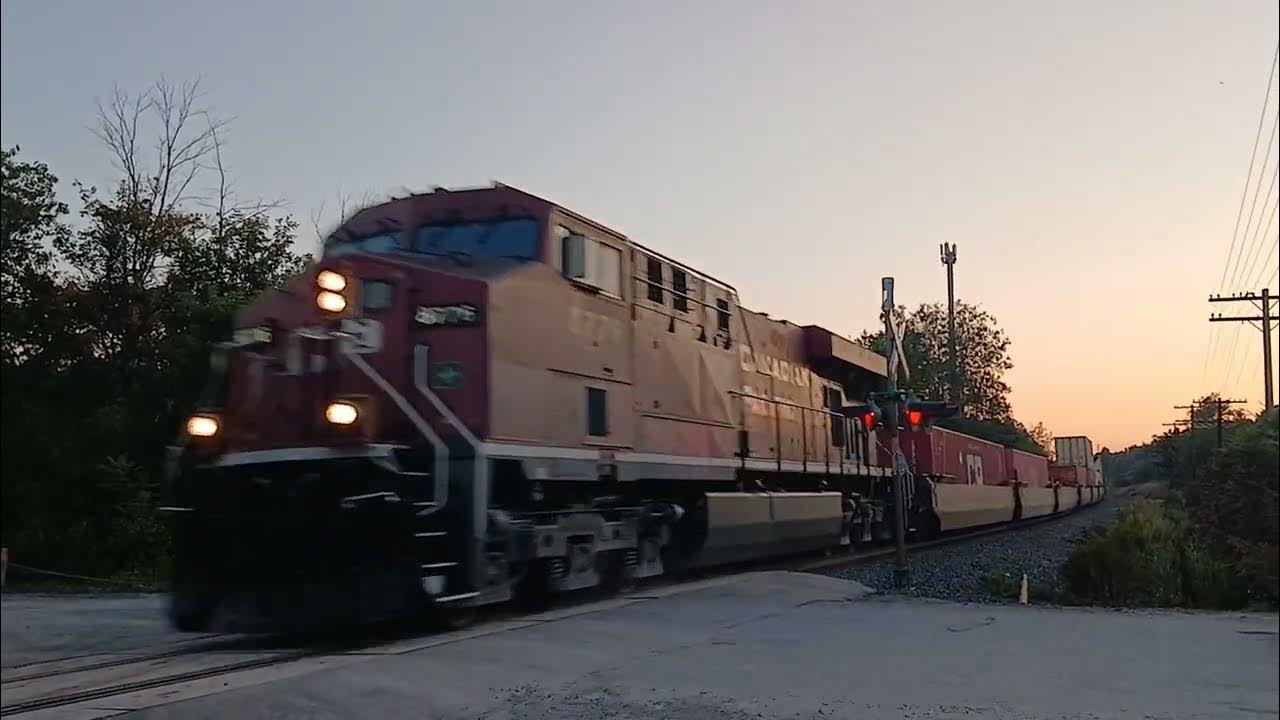 CPKC 112 - CP 8776E - YouTube