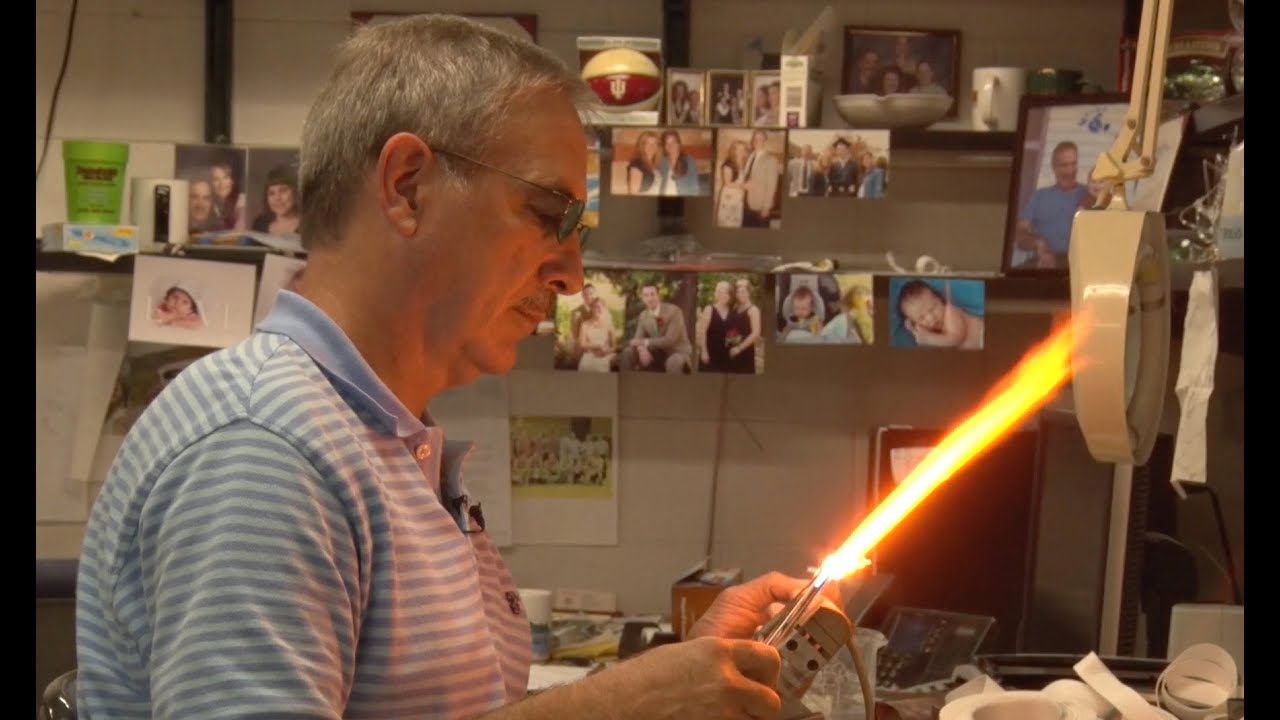 Meet Indiana University glassblower Don Garvin - YouTube