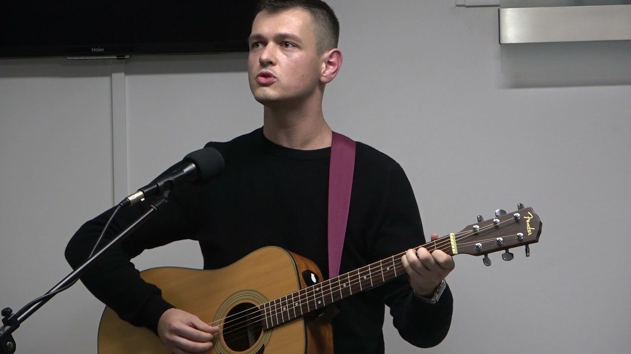 Pribeag azi in lumea de chin si dureri - Adrian Lazar - YouTube