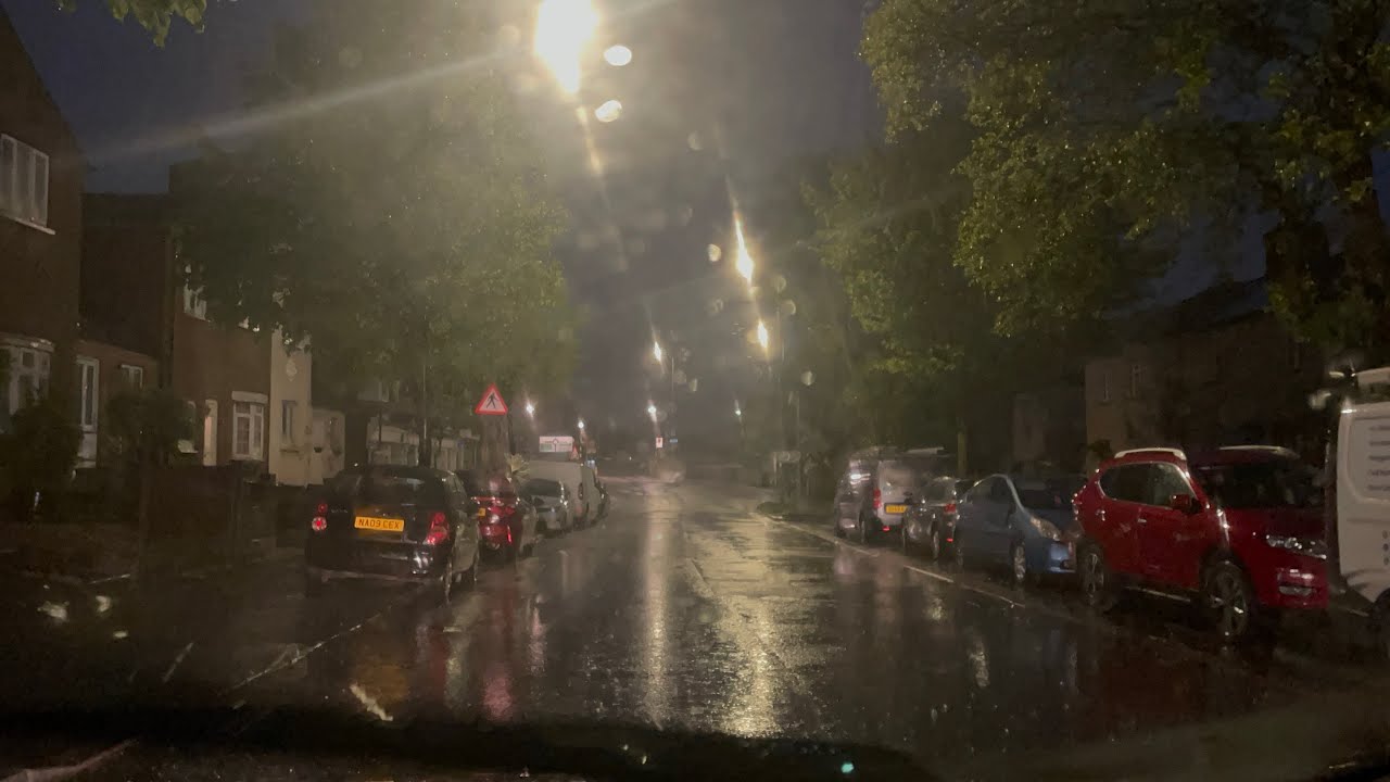 Raining morning in London - YouTube