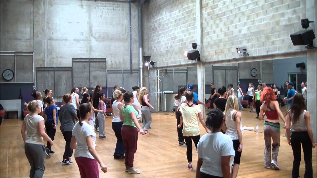 Reggaeton Dance et Dancehall paris by Stephane Maillot - YouTube