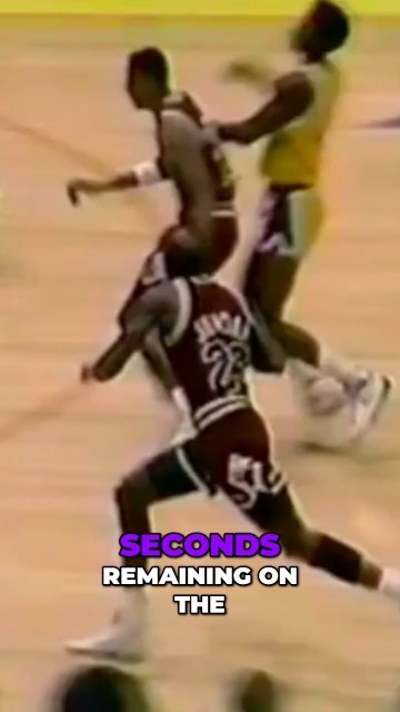 Michael Jordan's athletic finger-roll against the Lakers (1990). - YouTube