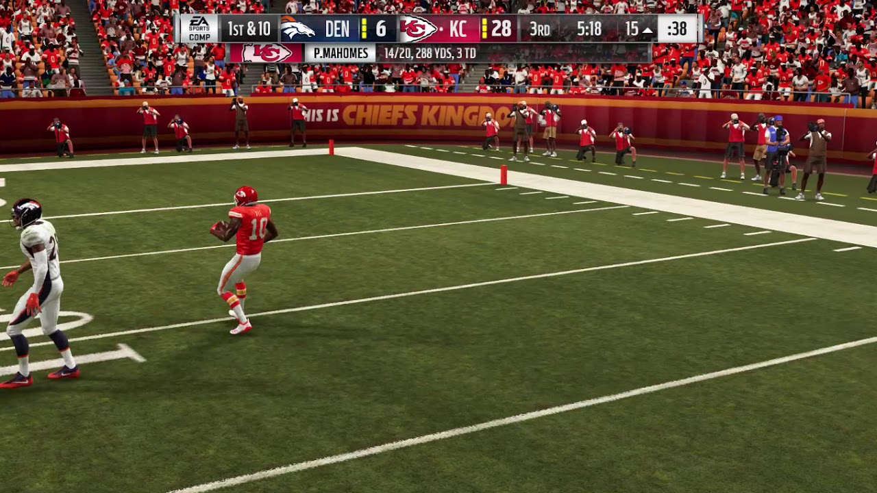 Amazing one handed catch by Tyreek Hill. Madden 19 - YouTube