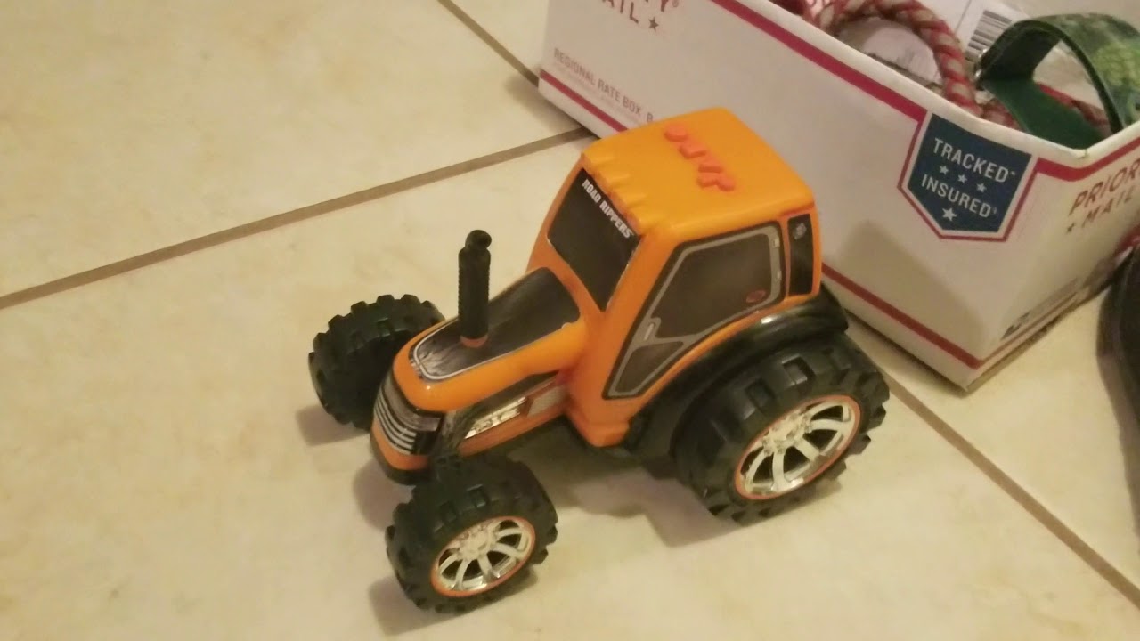 2013 Toy State Road Rippers Rumble Tractor (Small Version) - YouTube