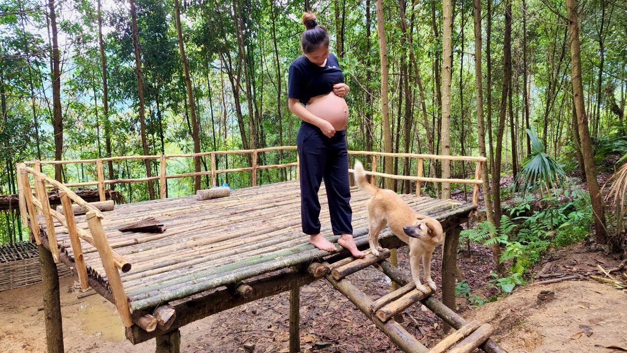 8 MONTHS PREGNANT & Off Grid Forest Farm - GARDENING, The BABY in The ...