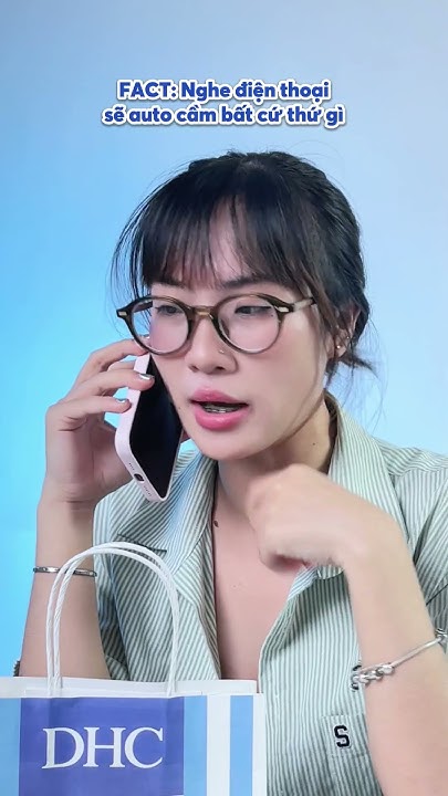 Đang tư vấn mà đưa cái gì là cầm ngay cái đó | DHC Vietnam - YouTube