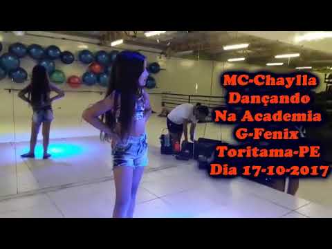 A novinha dançando funk - YouTube