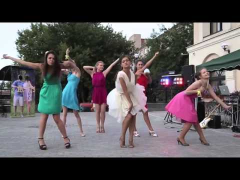 Танец подарок  от невесты и её подружек