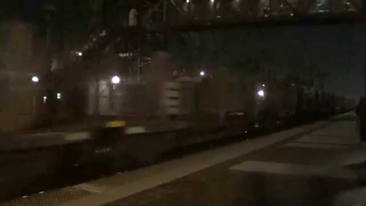 BNSF E/B Slab train going thought Fullerton station 2015-03-13 - YouTube
