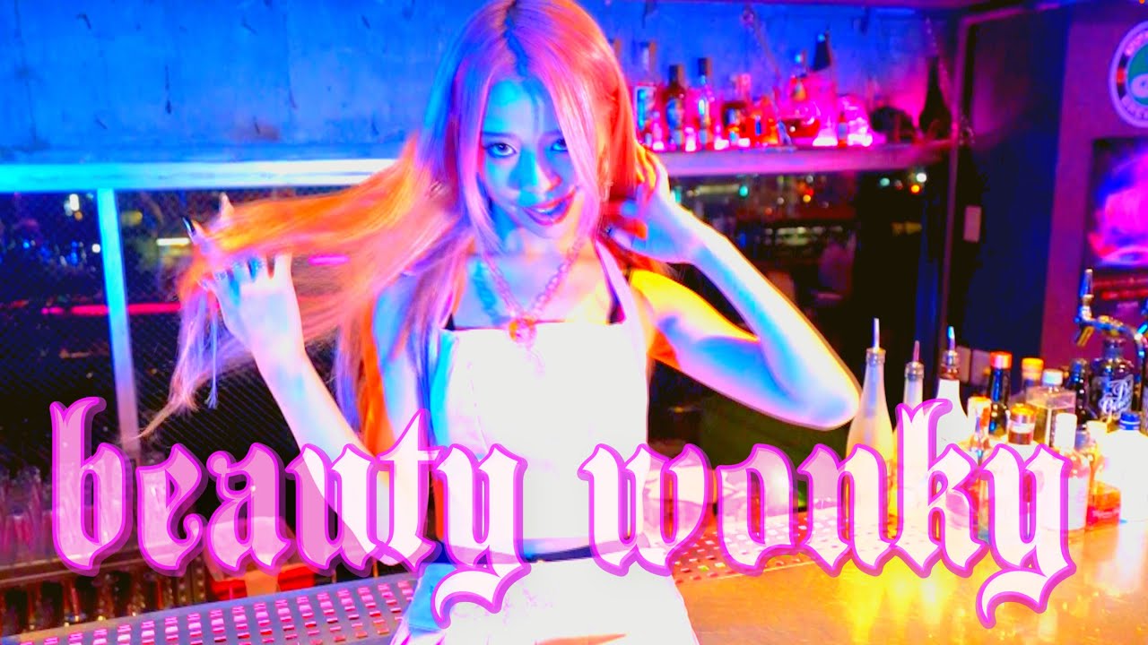 【Official Music Video】beauty wonky - YouTube