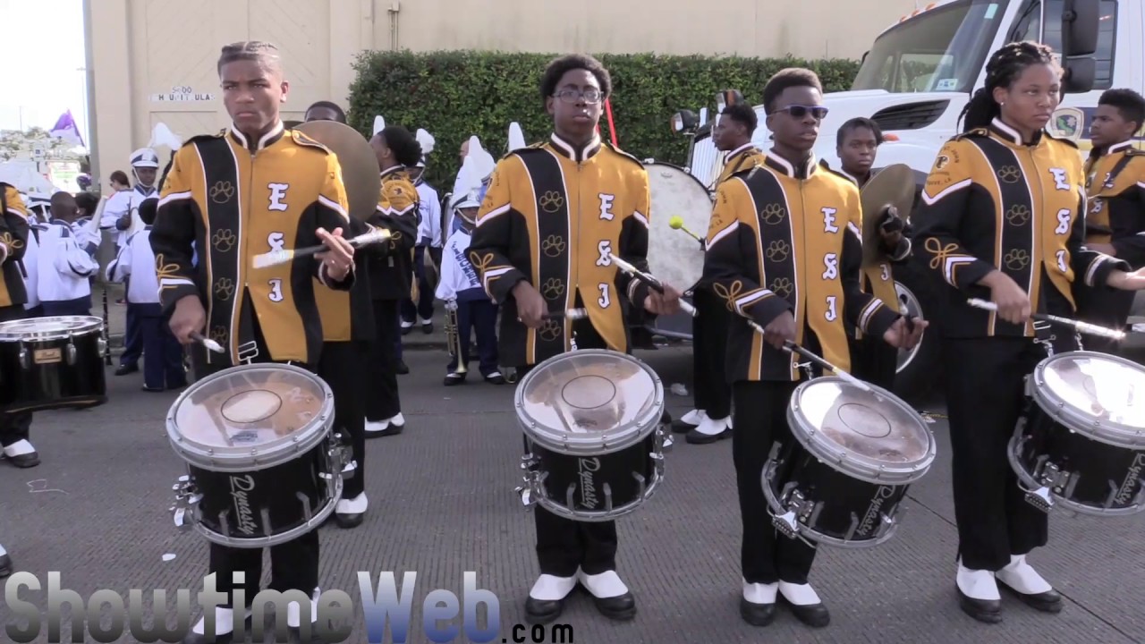 Edna Karr vs East St John High Marching Band "Drumline Battle" - 2017 ...