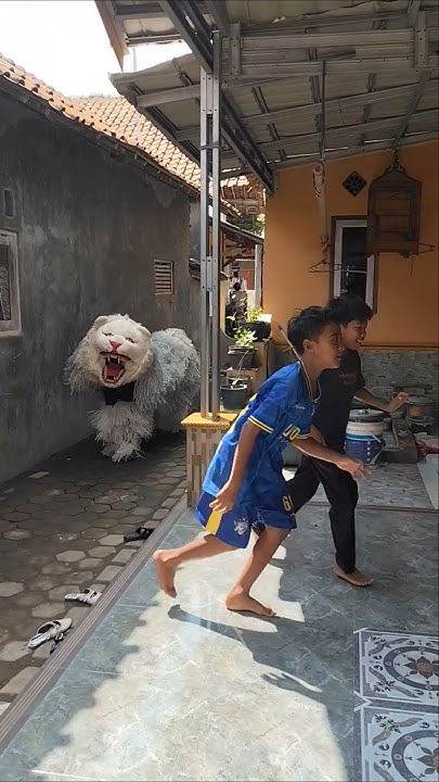 Dua bocill Dikejar can macanan bapaknya marah bawa golok - YouTube