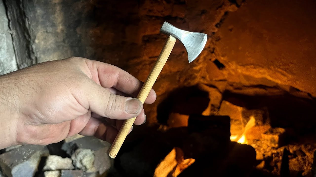 Forging a Tiny Axe ; blacksmithing - YouTube