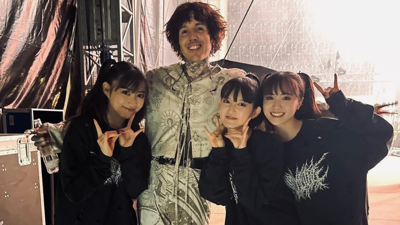 Kingslayer - Bring Me The Horizon ft. BABYMETAL (Live In Malaysia ...