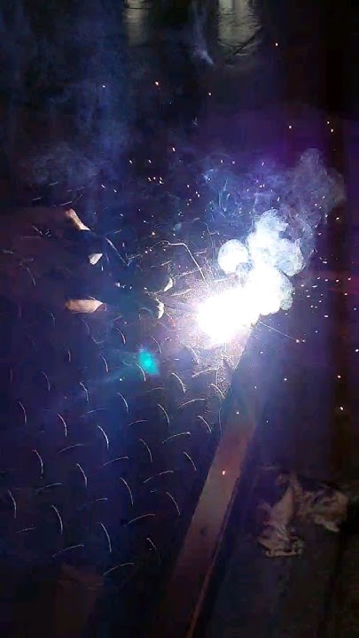 Welding ZX7-400G - YouTube
