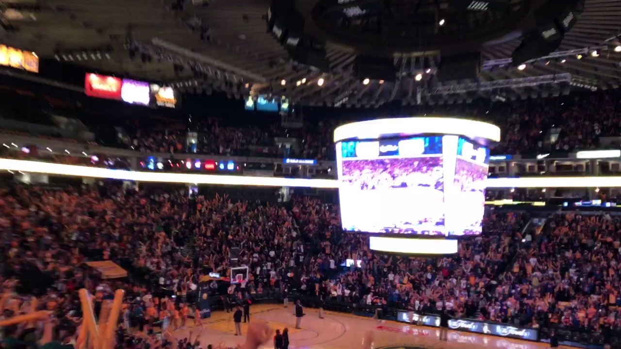 Oracle Arena Erupted after KD's 3 point shot - YouTube