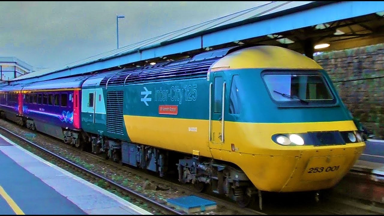 GWR HST 43002 Arrives Into Truro For Penzance - YouTube