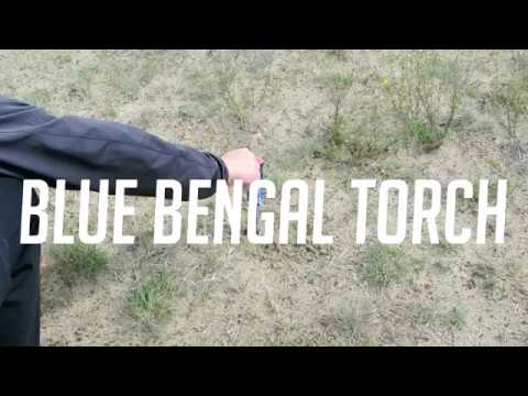 Blue Flame (Blue Bengal Torch) - Vuurwerk - YouTube