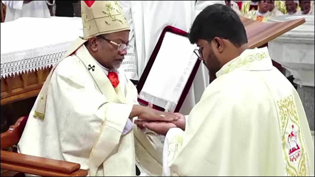 Fr Maria Anthony | Thanksgiving Mass | All glory to God - YouTube