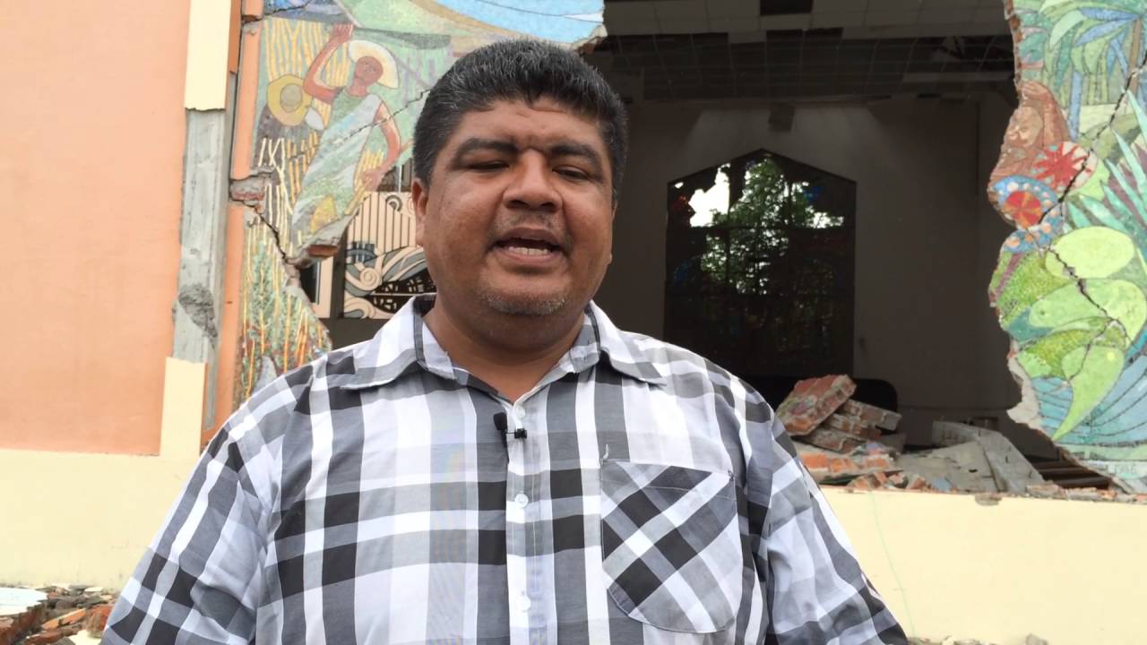TERREMOTO ECUADOR Padre Denny Monserrate párroco de Pedernales. - YouTube