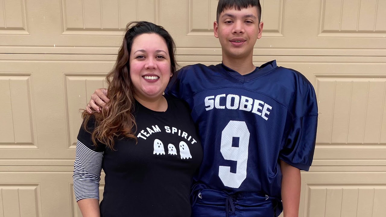 Noah’s 8th grade Scobee middle School football season highlights - YouTube
