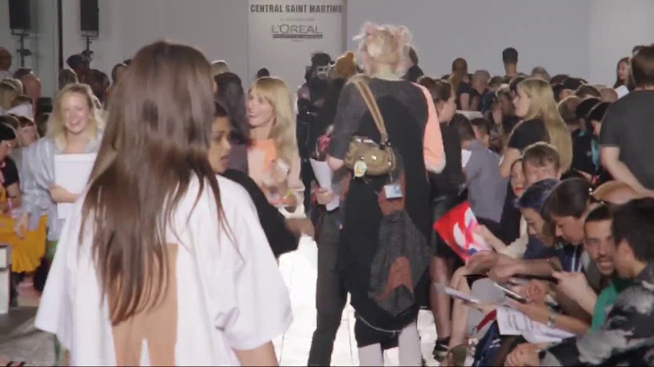 CSM Fashion Show 2017 live stream playback (no audio) - YouTube