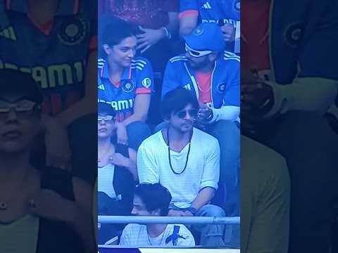 Deepika Love For Ranveer Can be Seen Clearly 😍 #smi #deepikapadukone #ranveersingh #srk #t20worldcup