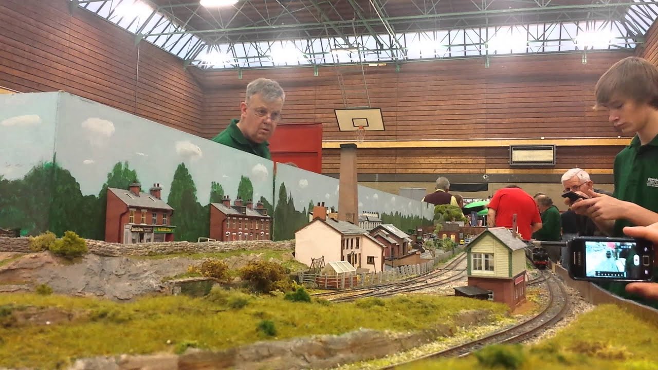 Barnsley model railway club show 2014 - YouTube