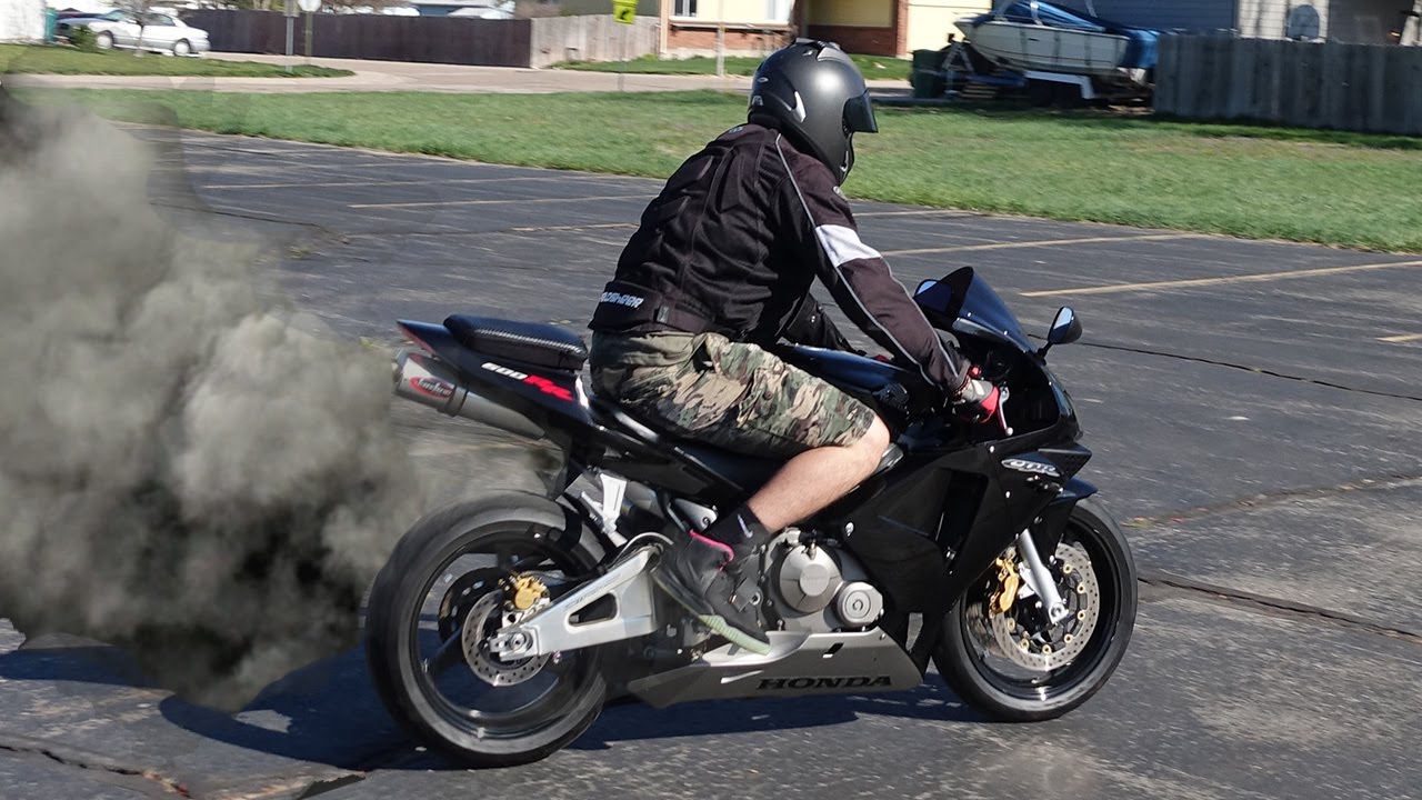 MY FIRST TIME RIDING A MOTORCYCLE!! - YouTube