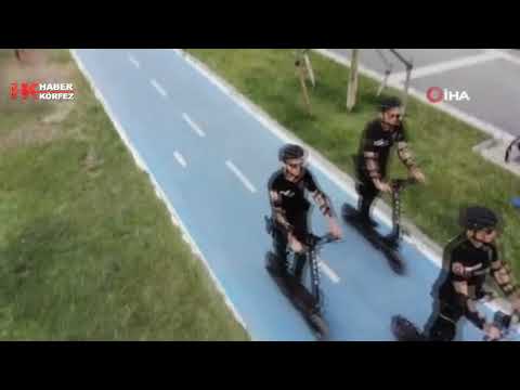 Polisler sahillerde scooterla devriye geziyor