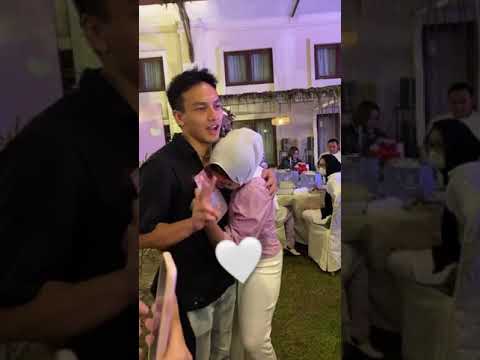 Jefri Nichol Di Peyuk Cewek Manis 😃😀💖❤🤗🤗😚😚💋💋❣💕💞💓💗💖💝💘