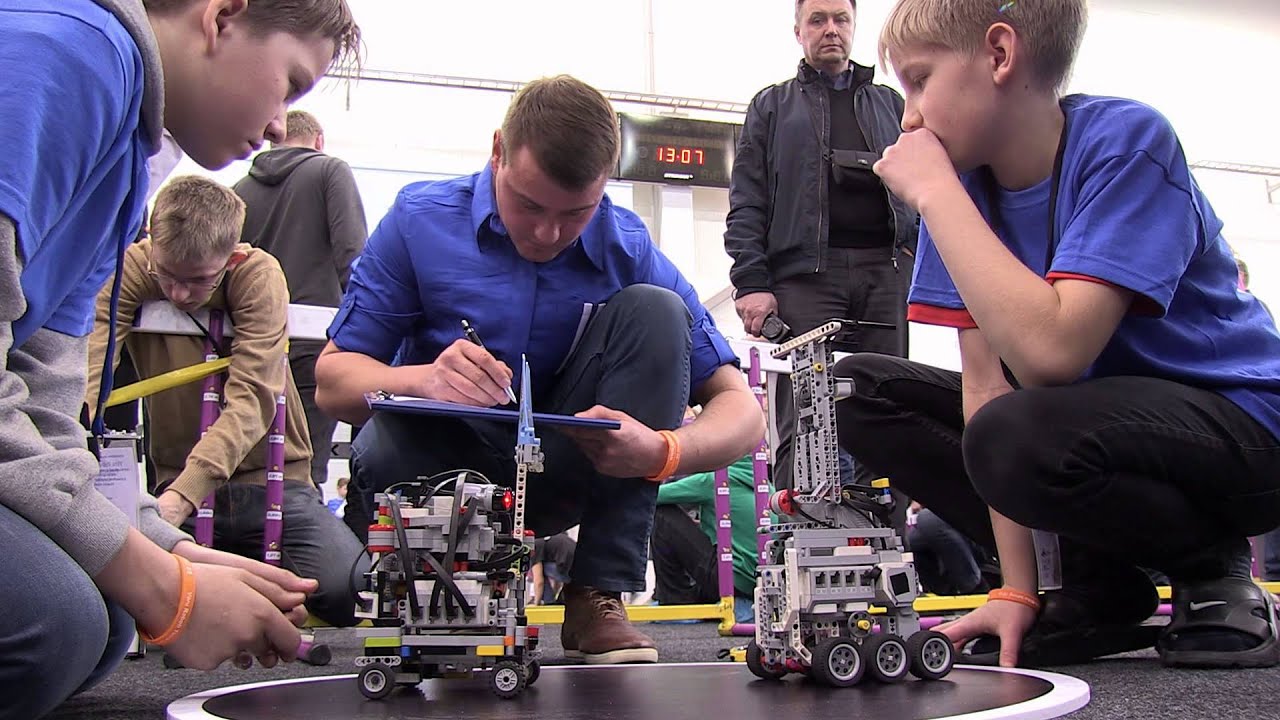Võru Roboti Tsõõr ja RoboMiku Lahing 2015 - YouTube