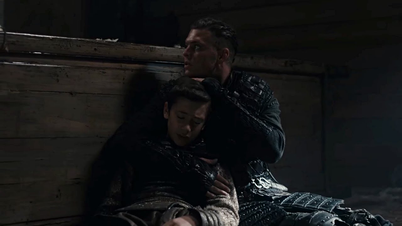 Ivar comforting Igor | 6x12 | Blu-ray deleted scene [Vikings] - YouTube