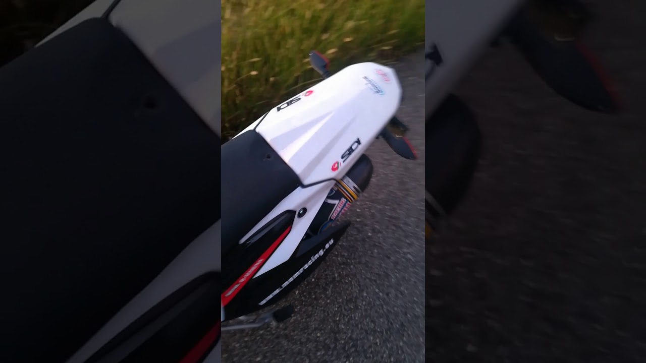 Swm sm 125 - Scalvini Exhaust (Pure Sound) - YouTube