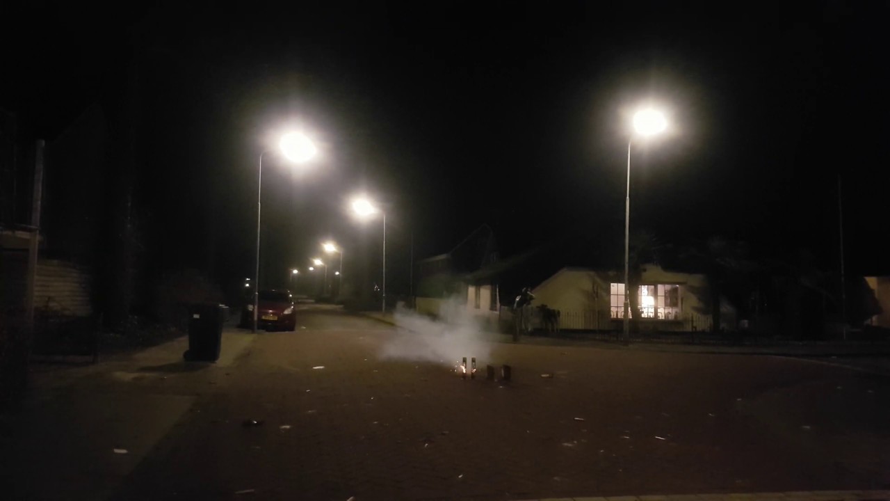 Zena Shell kit (2 stuks) - Zena Vuurwerk - YouTube