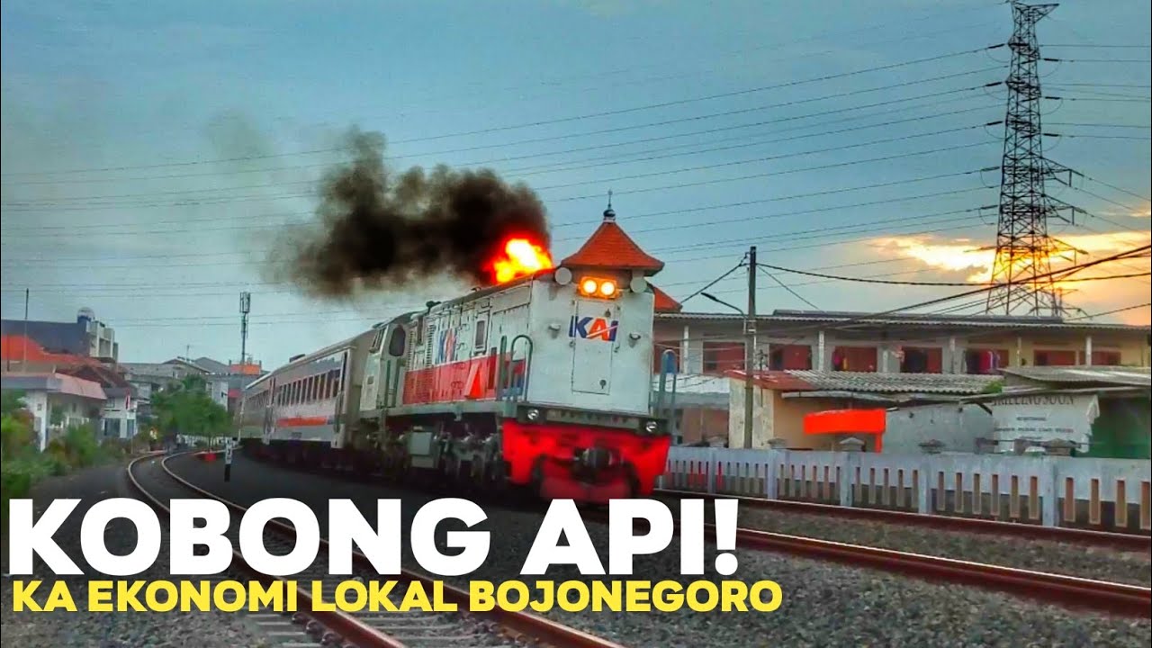 LOKOMOTIF KOBONG API SUPER BESAR!!! || Hunting Kereta Api sore di ...