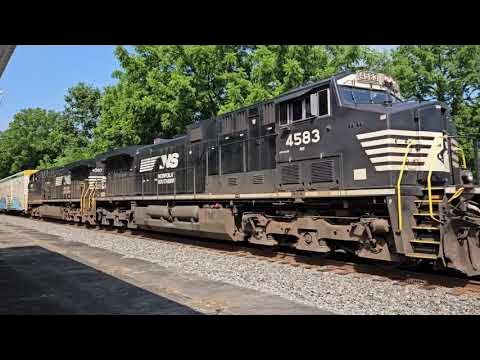 NS 4583 Leads NS 4087 on NS 12R Passing Through in Boyce VA - YouTube