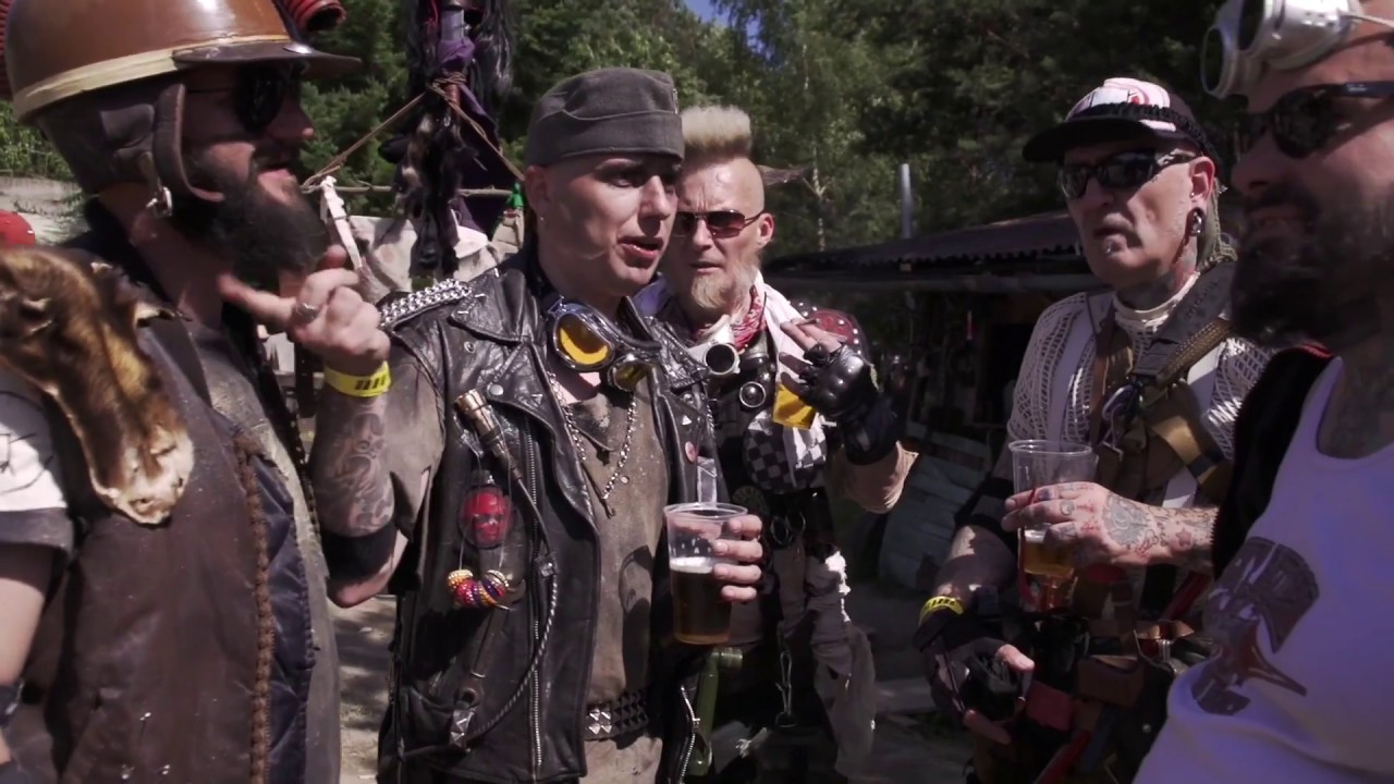 "Mad"CARLOS & HIS "Junktown"COYOTES - 33 hours on post apocalyptic tour ...