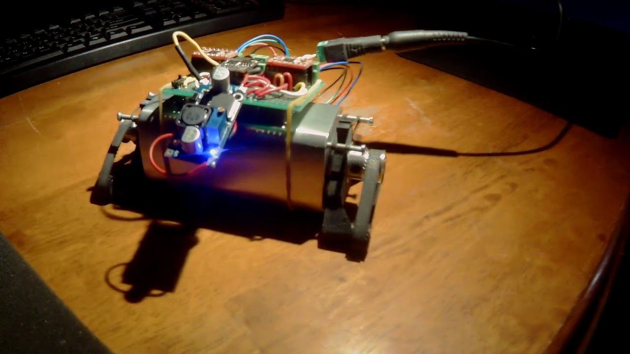 This Neutral Steering Desktop Tank is controlled with one finger - YouTube