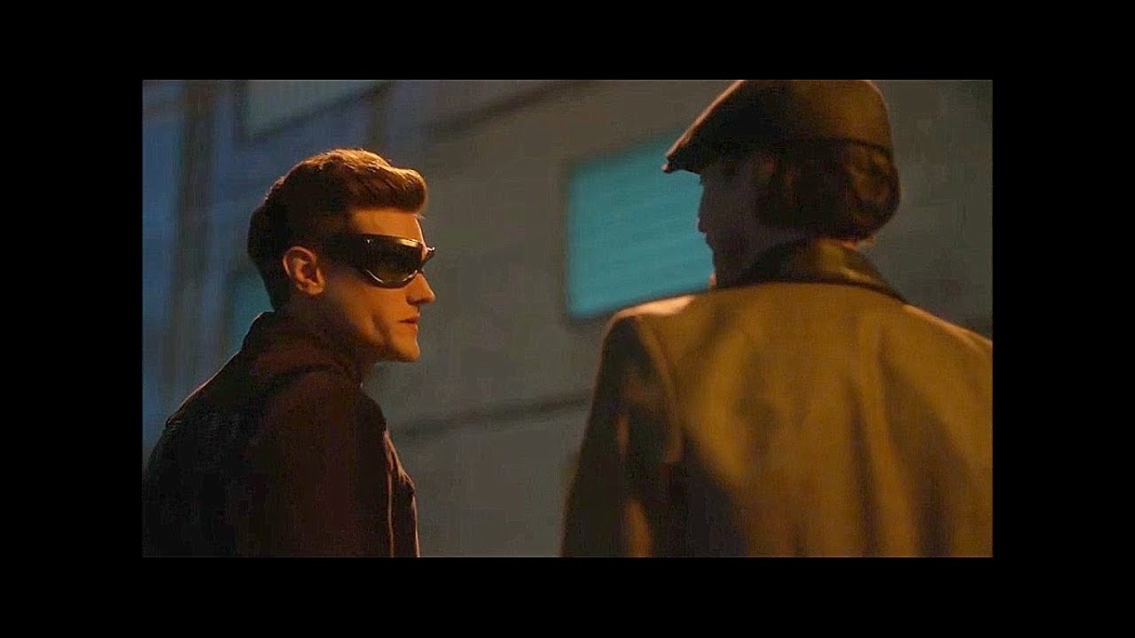 El Hombre Elástico y Sherloque Wells muy cerca de Cicada - THE FLASH ...