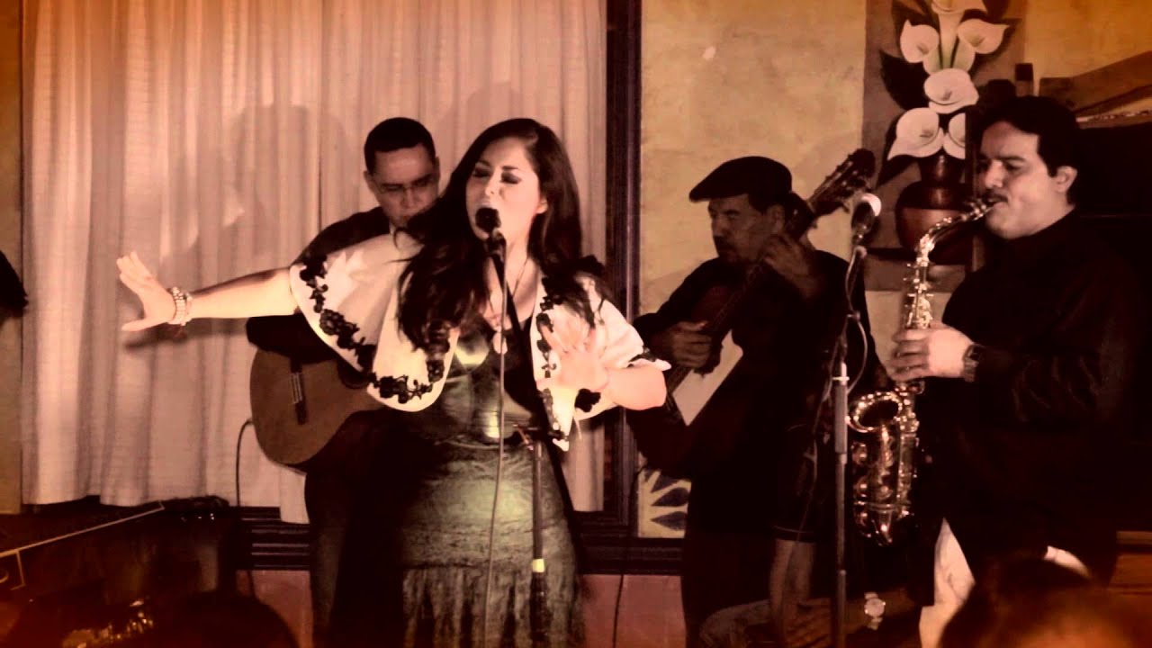 Michelle Menache - El Rincón Bohemio en La Calle Doce Restaurant - 1ro ...