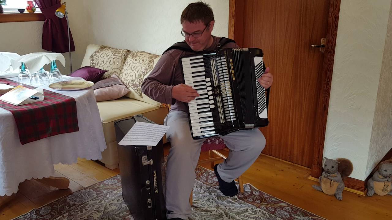 James learning 'The Craic at Clashmore Hall' - YouTube