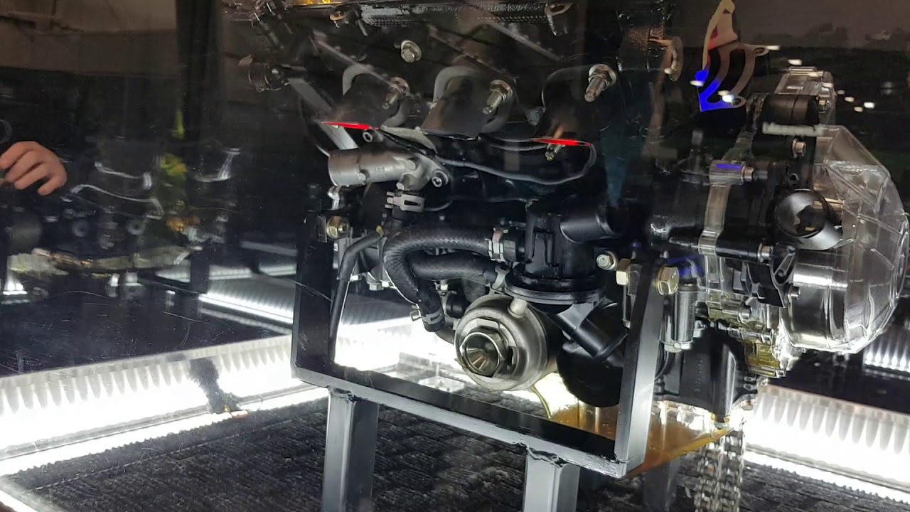 Motorcycle engine cutaway at Vancouver motorcycle show! - YouTube