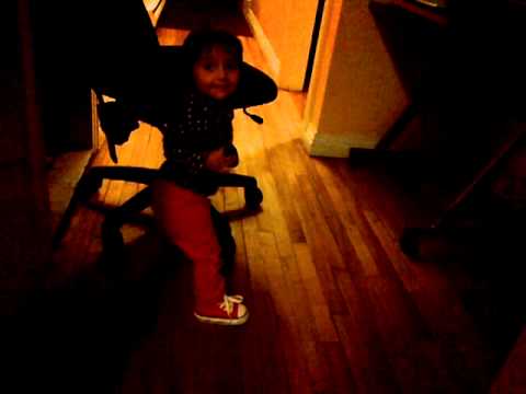 Stefany Ramirez bailando