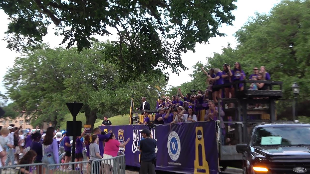 LSU gymnastics NATIONAL CHAMPIONSHIP parade and celebration - YouTube