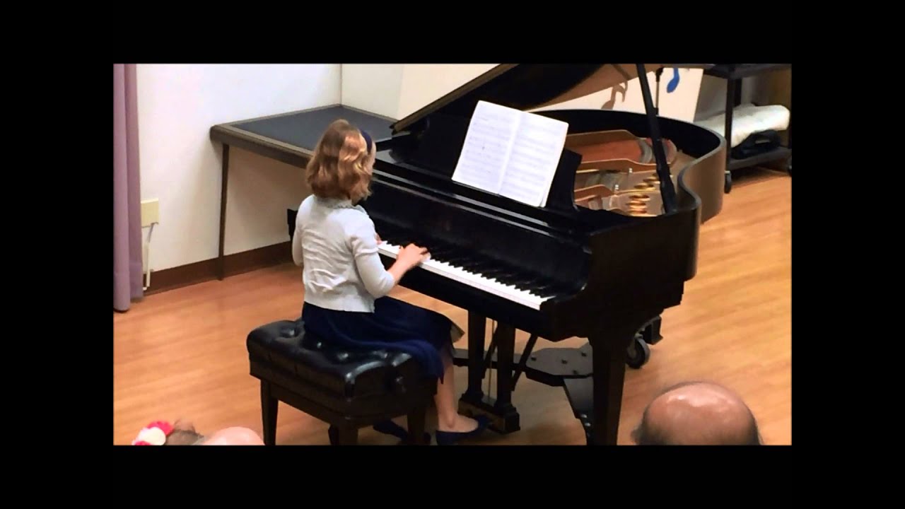 Emma Piano recital 2014 - YouTube
